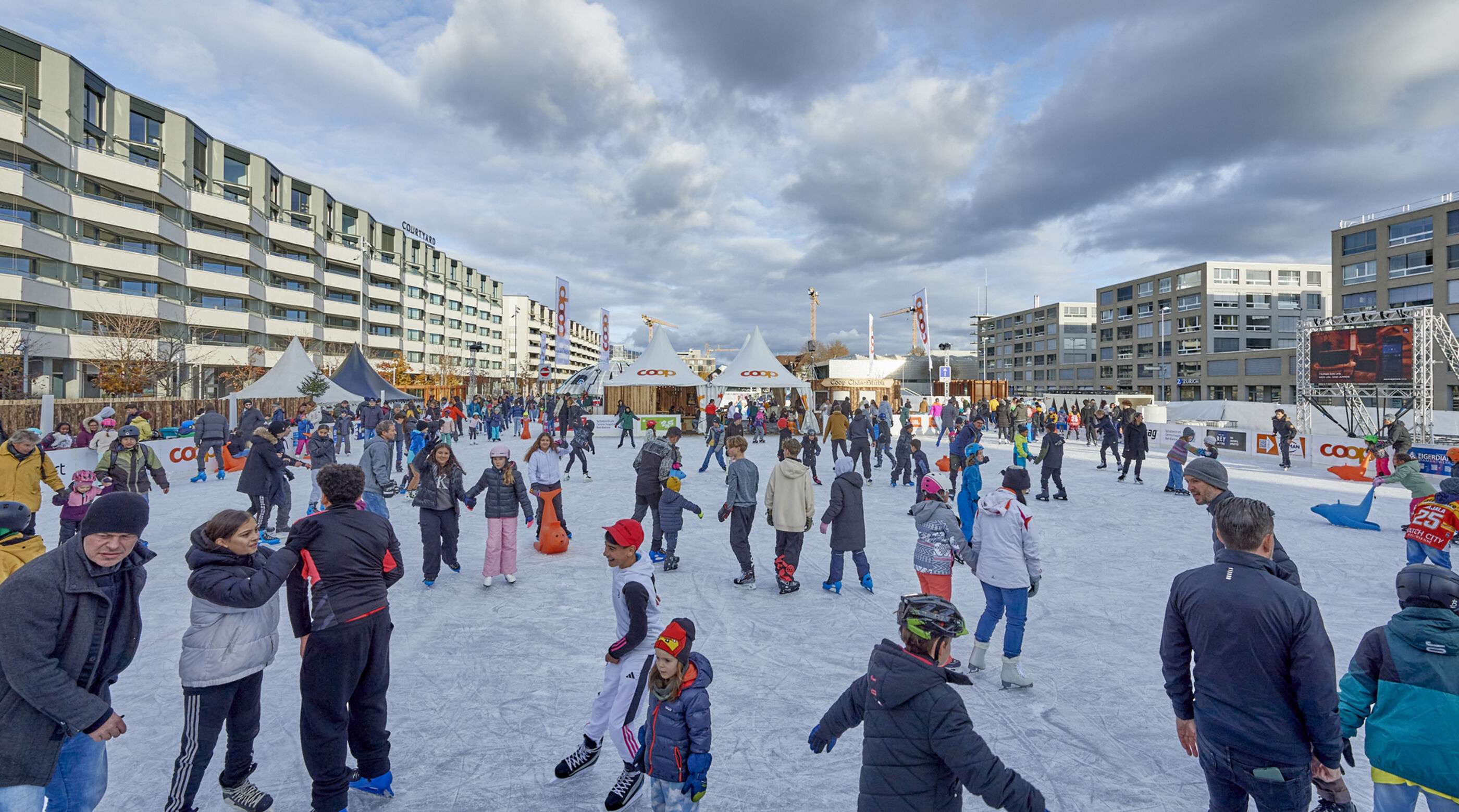 Schlittschuhlaufen auf der PARADICE - TCS Schweiz