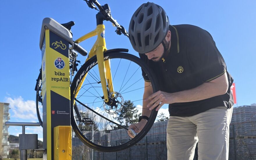 TCS Bike repAIR: Reparaturstationen für Velos schweizweit