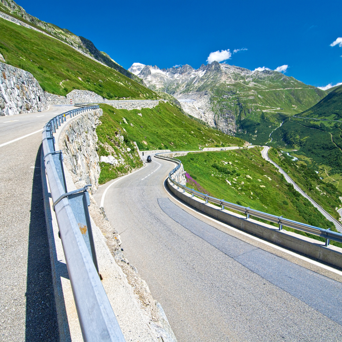 Berner Alpenrunde: Passfahrt über Grimsel, Furka & Susten